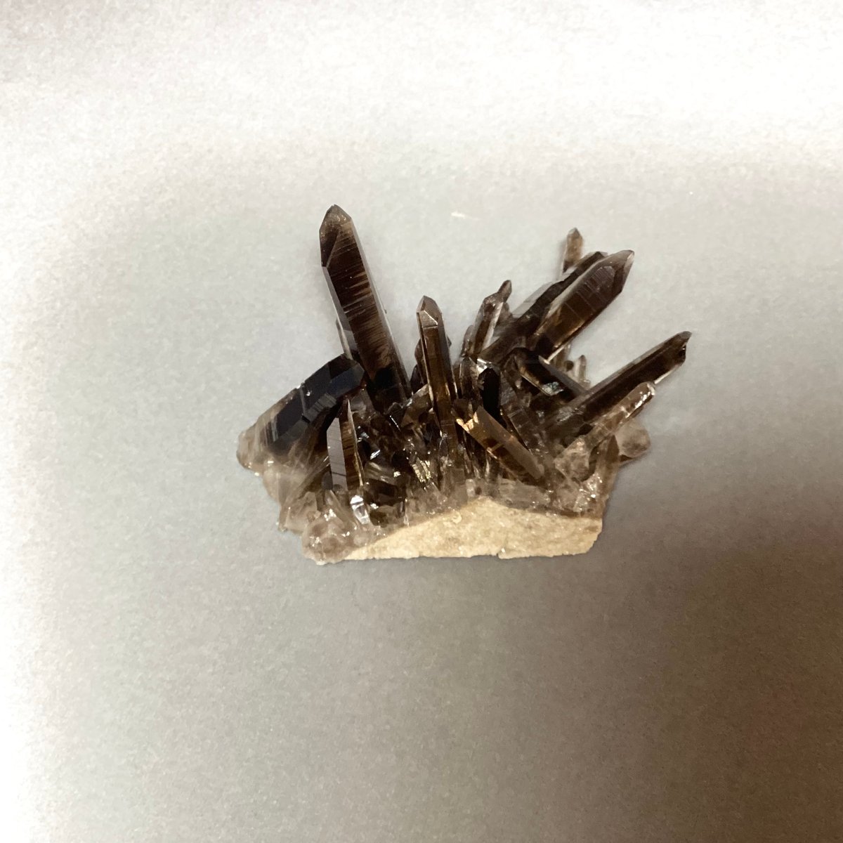 煙水晶(スモーキークォーツ)フィンランド産 原石 クラスター 煙水晶(スモーキークォーツ)フィンランド産 原石 クラスター