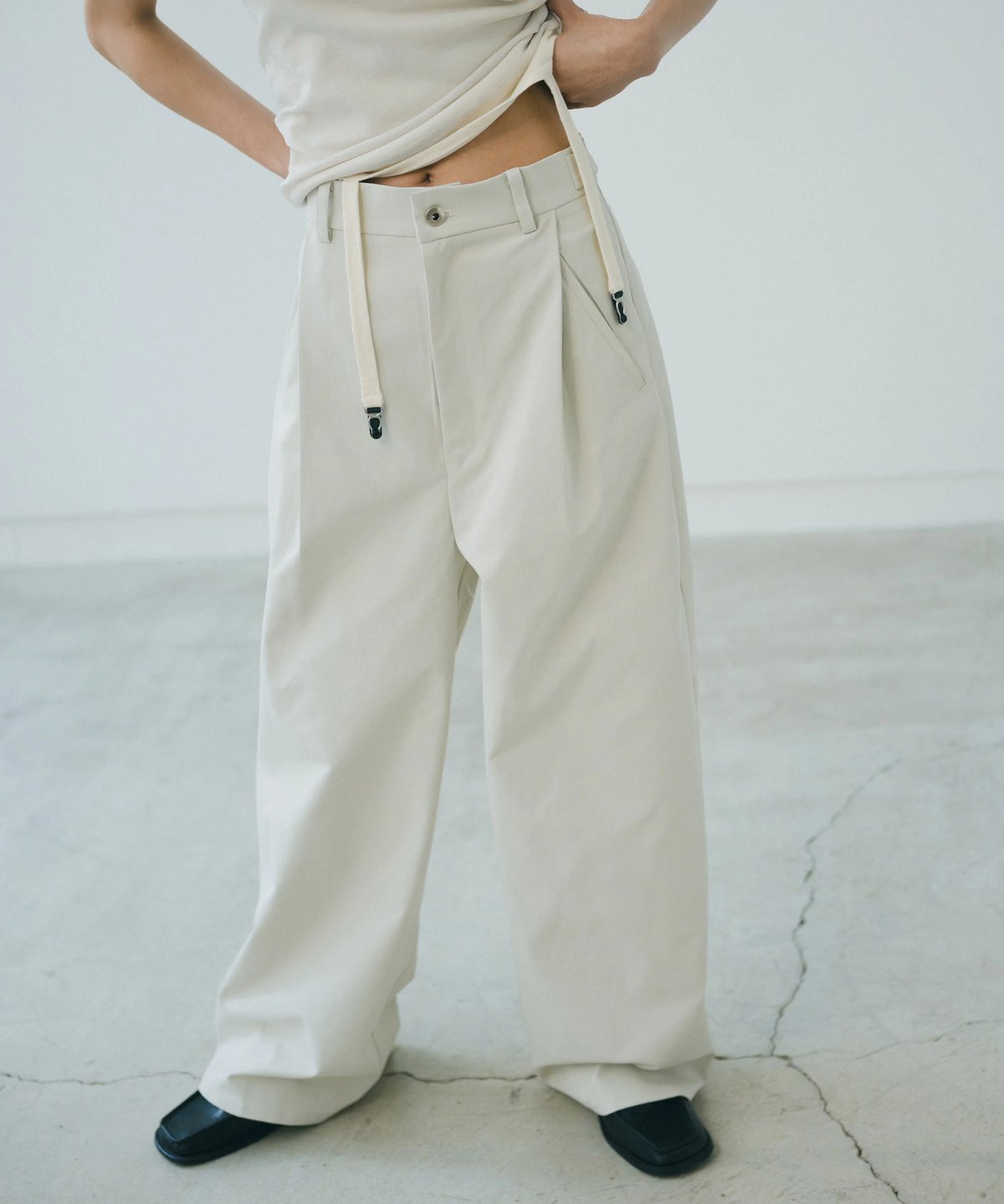 Waist Tab Straight Pants | lit