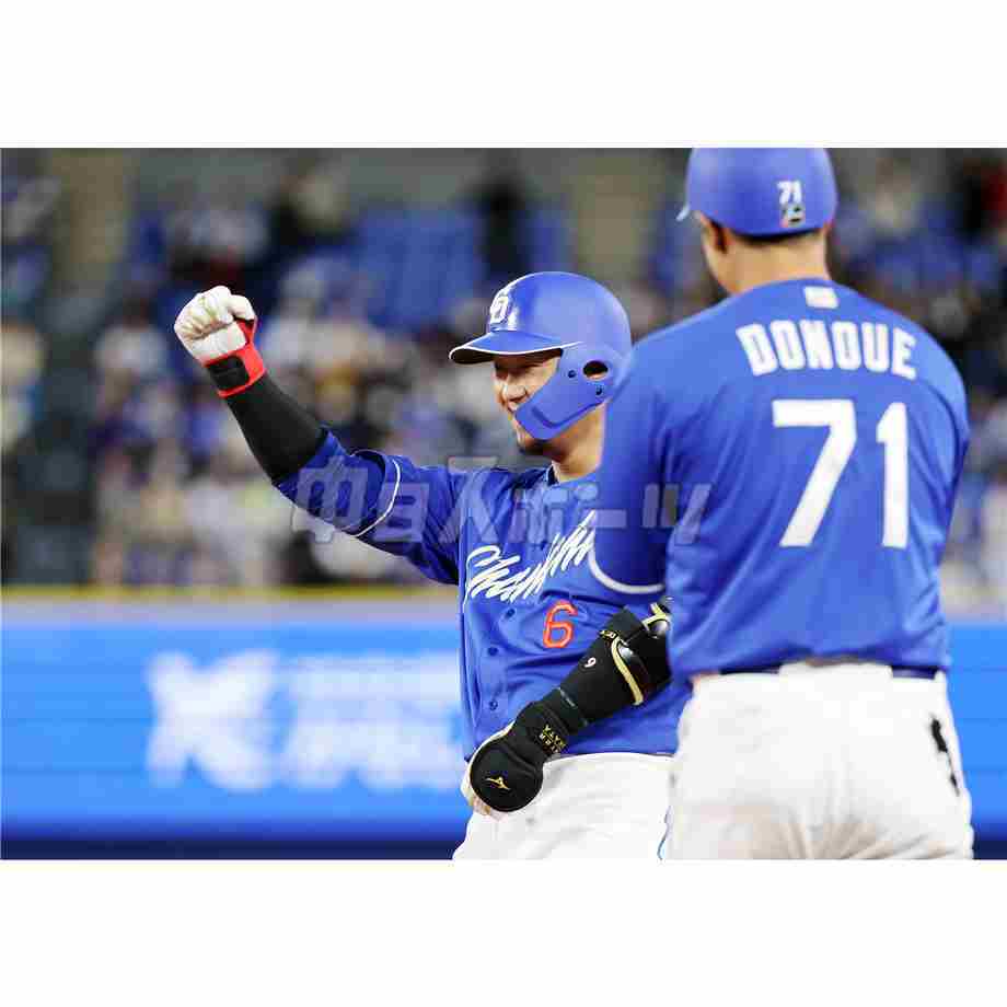 DeNA－中日 1回戦 中田（A3） | 中日新聞フォトサービス 写真販売サイト