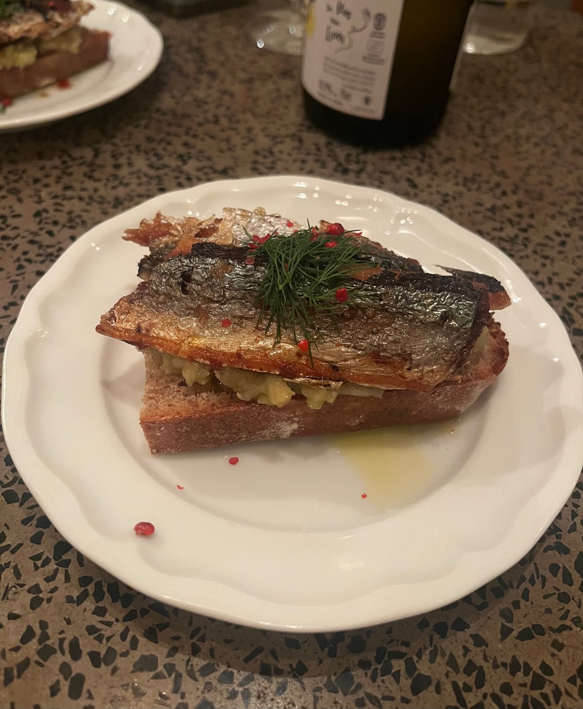 通勤時間 | Sunday Bake Shop / 202 wine&grocery