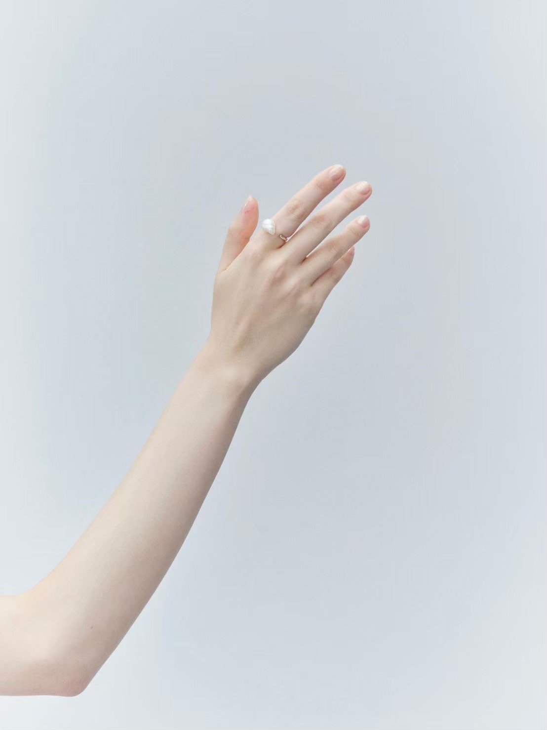 Aging baroque pearl ring silver | FIBULA