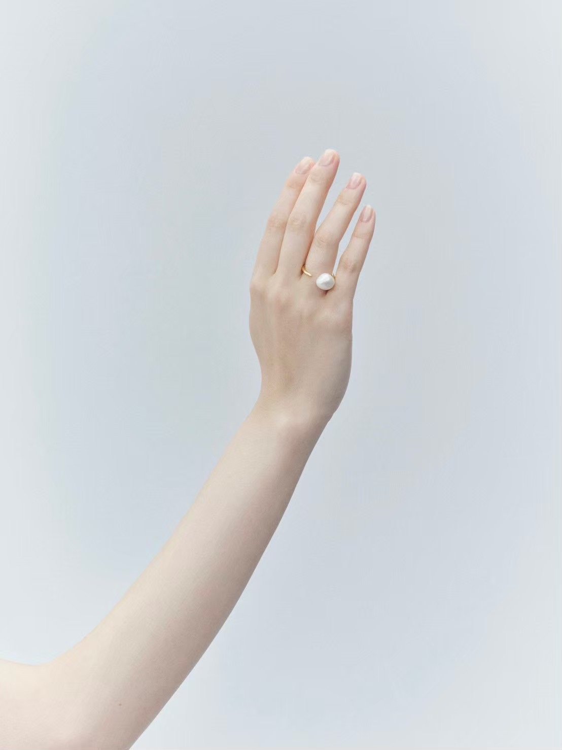 Aging baroque pearl ring gold | FIBULA