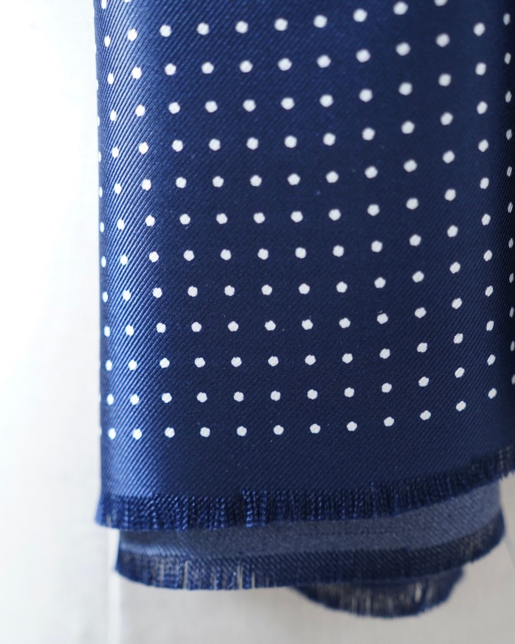 Seaward&Stern DOT SILK STOLE NAVY | CLOTHING SA...