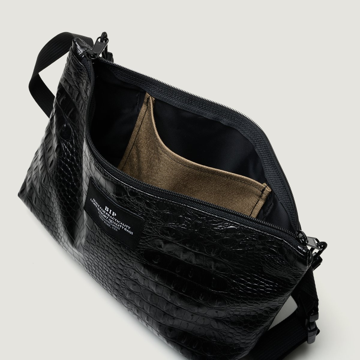 BAGS IN PROGRESS：FANNYPACK CROSSBODY | NALU