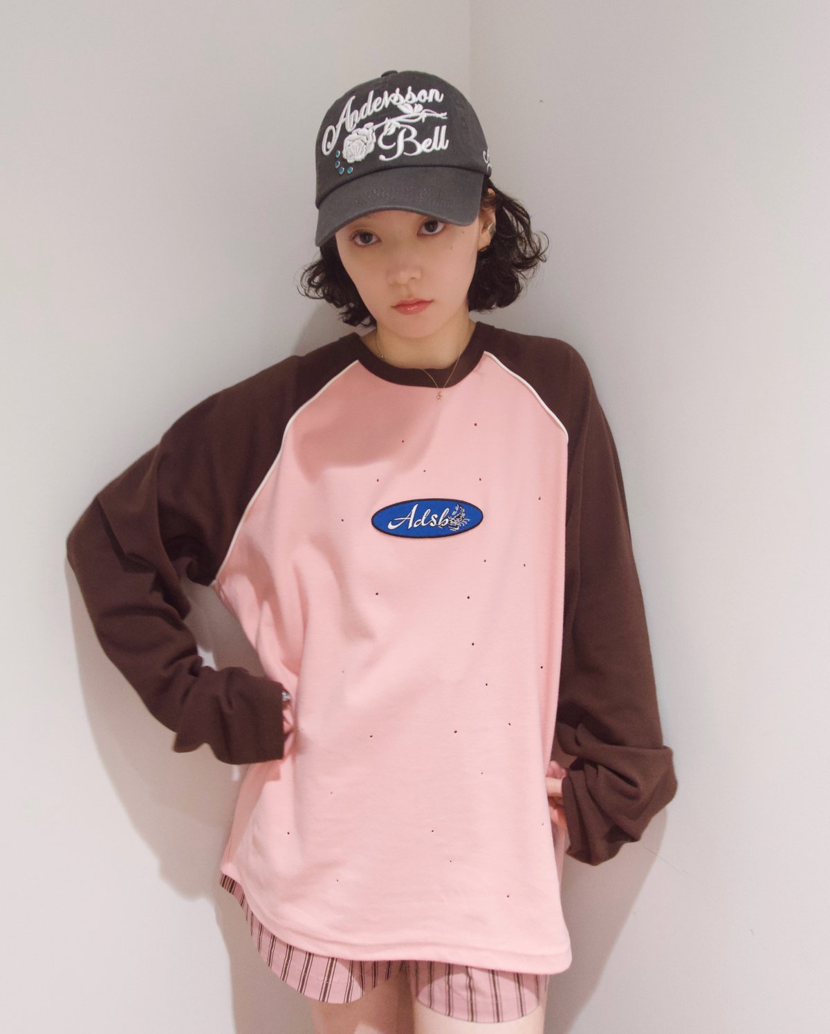 ANDERSSON BELL / Logo Wappen raglan L/S T-Shirt...