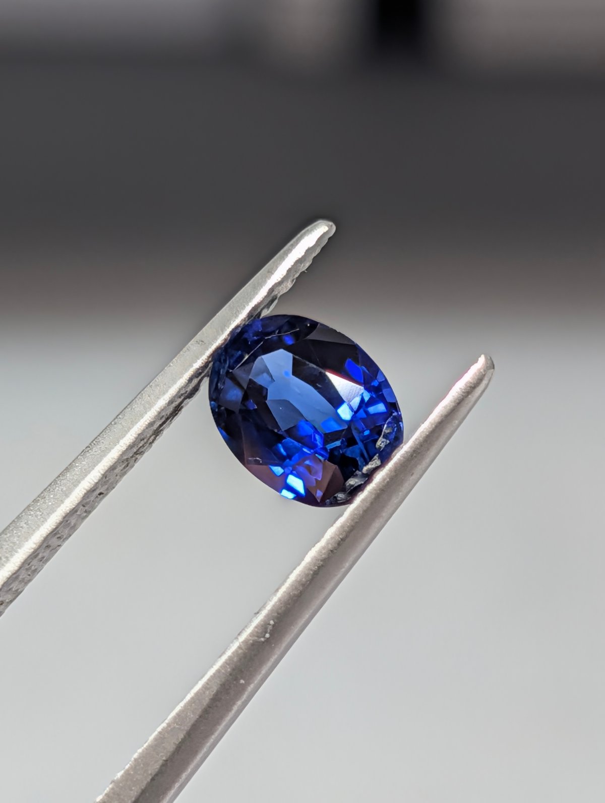 ブルーサファイア 0.89ct 6.4×5.0mm オーバルカットルース | 鈴木屋byJOA...