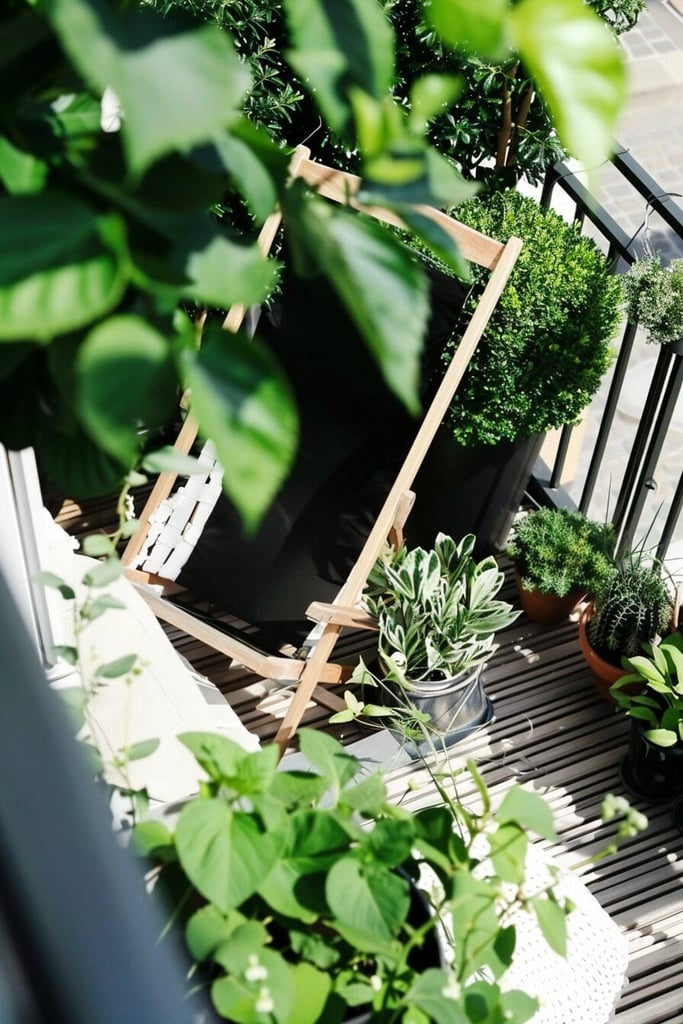 64 Small Balcony Ideas That Will Make You the Envy of the Apartment Block