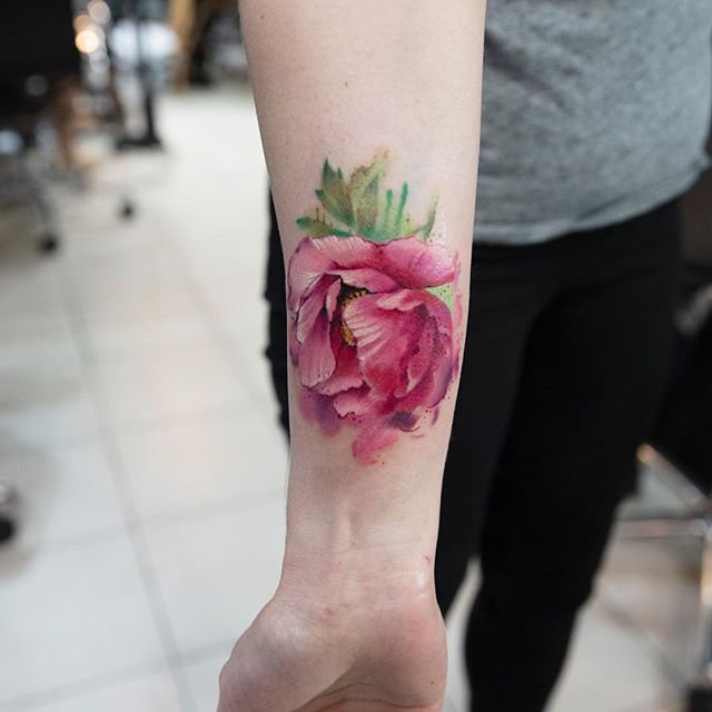 25 Blooming Flower Tattoo Ideas That Will Make You Swoon