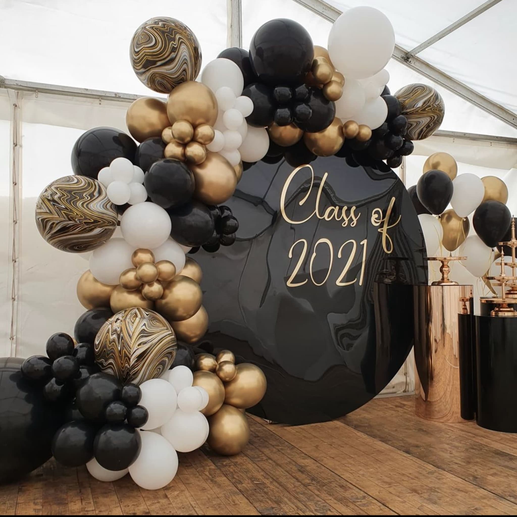 25 Graduation Centerpiece Ideas You'll Love