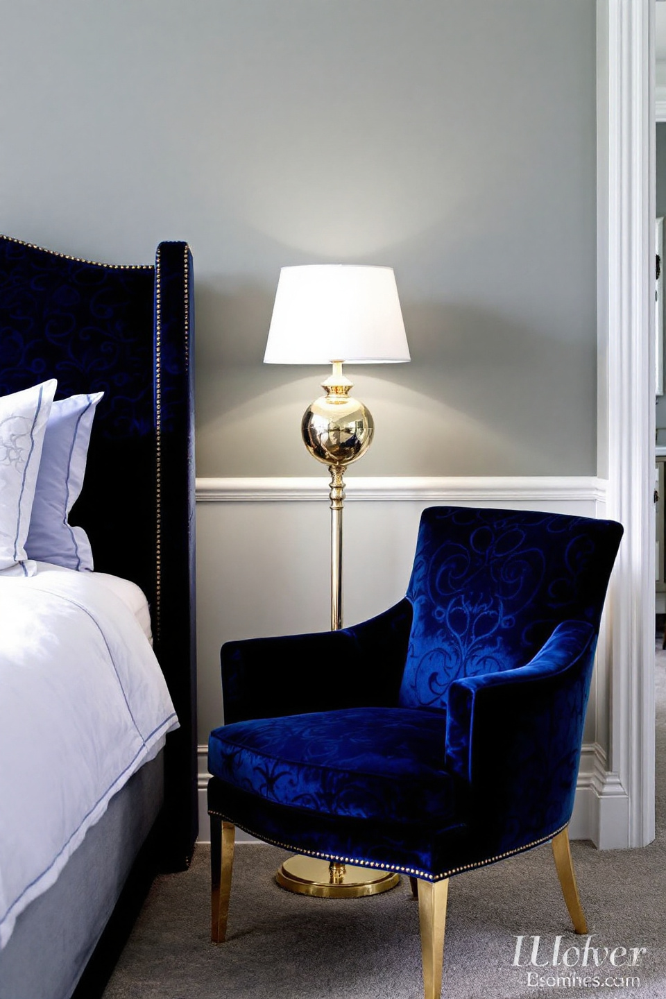 25 Stunning Royal Blue and Gold Bedroom Ideas Fit for Royalty