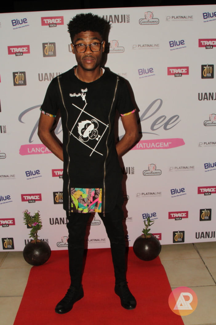 Telma Lee emociona-se ao contar sua história e chora: "Fui ao Angola ...