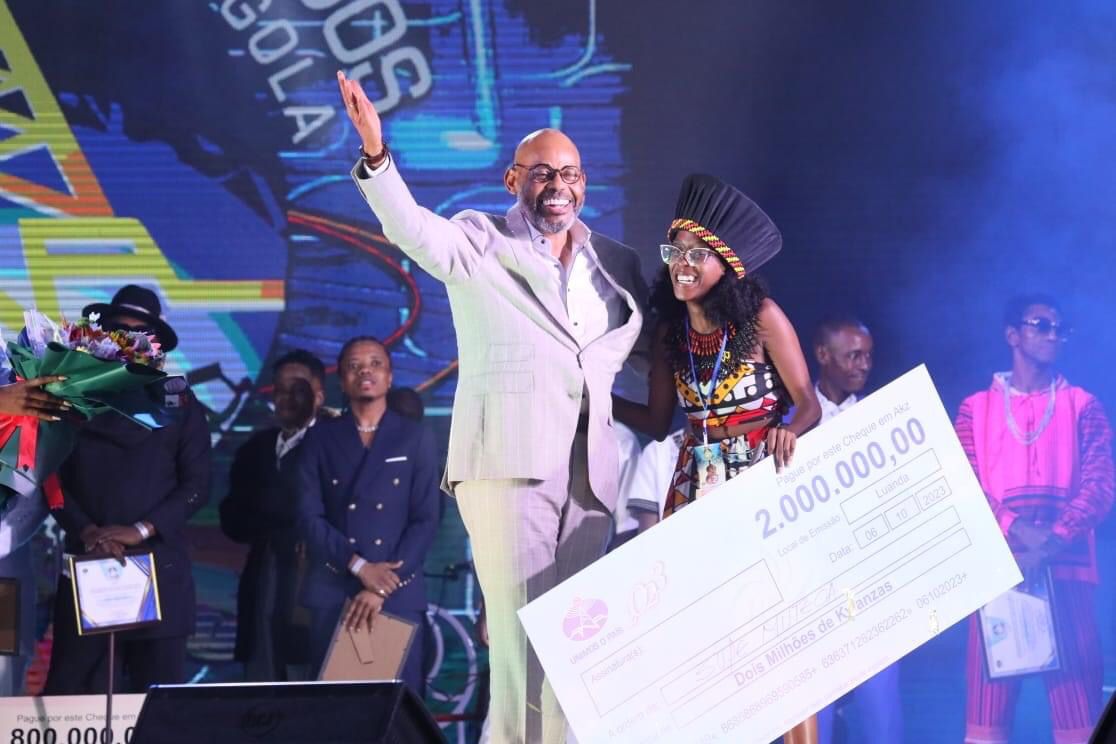 Supe Muteca vence o Top dos Mais Queridos 2023 - AngoRussia