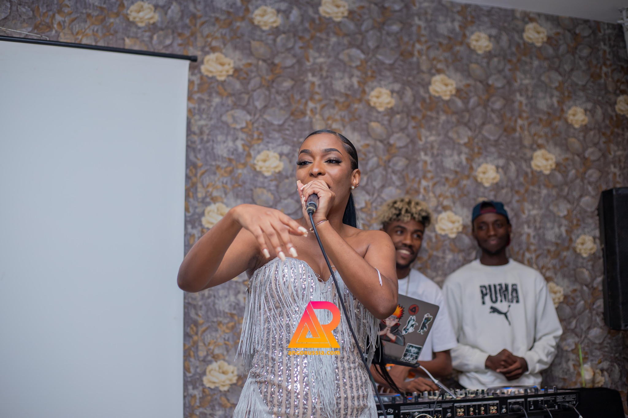 Telma Lee defende sua imagem após críticas sobre participação nas ...