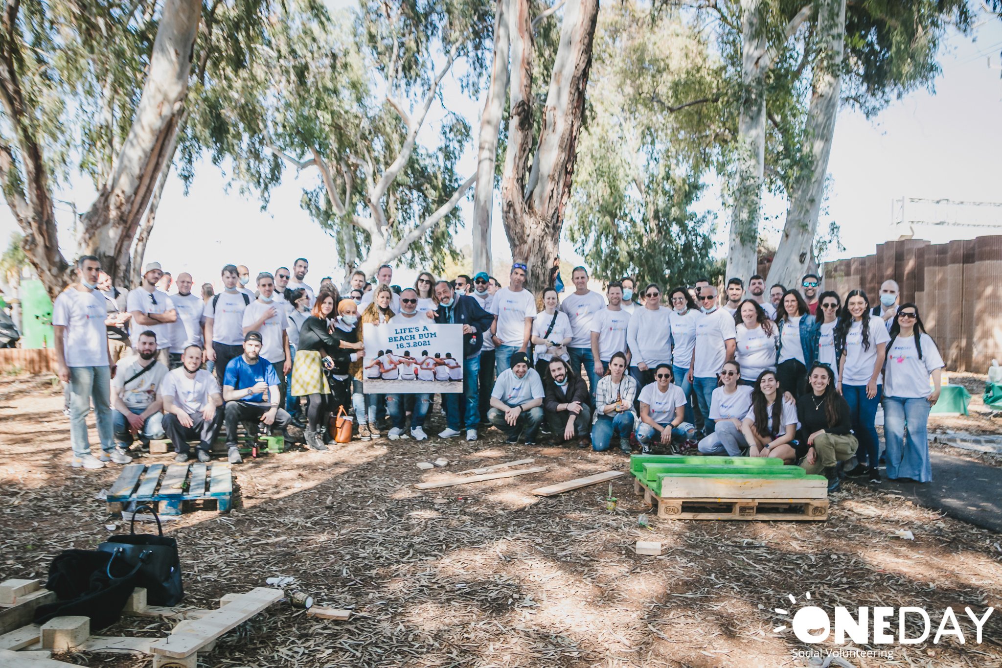 Life At The Beach – Beach Bum Games