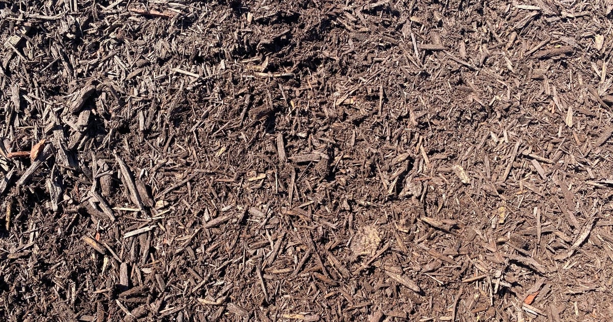 Missoula Dark Walnut Brown Mulch Delivery - Recycled - Little Dumps
