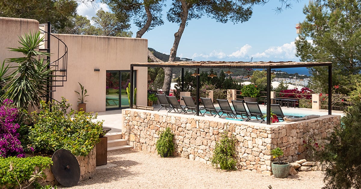 Villa Holidays in 2026: The Best Villas in Beloved Destinations | Villanovo