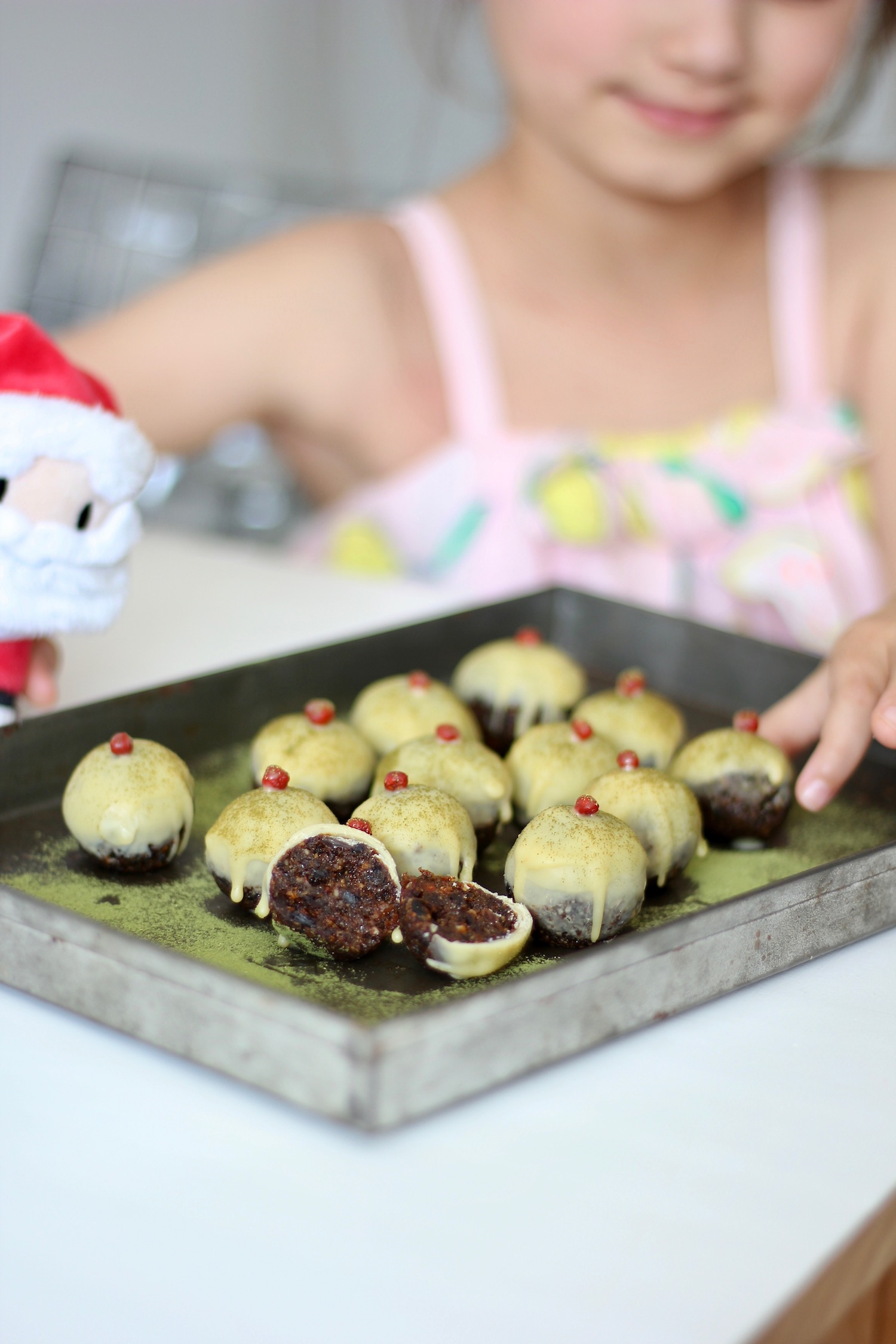 No-Bake Christmas Bites - Good Magazine