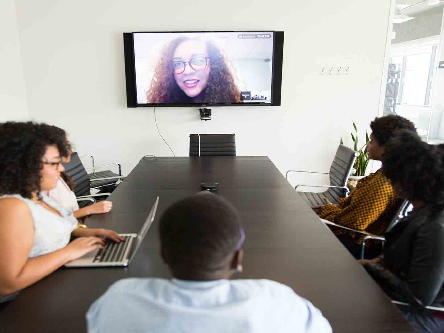 4 Tips for Returning to a Hybrid Work Setting