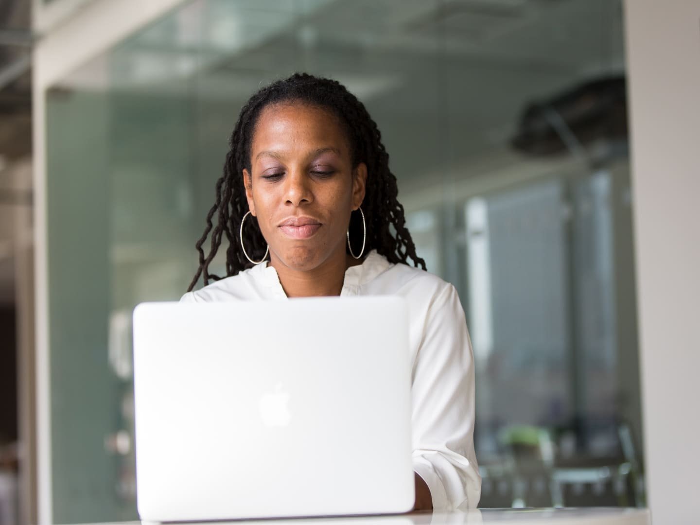 Email Etiquette for Sales Professionals: The Basics - SalesFuel