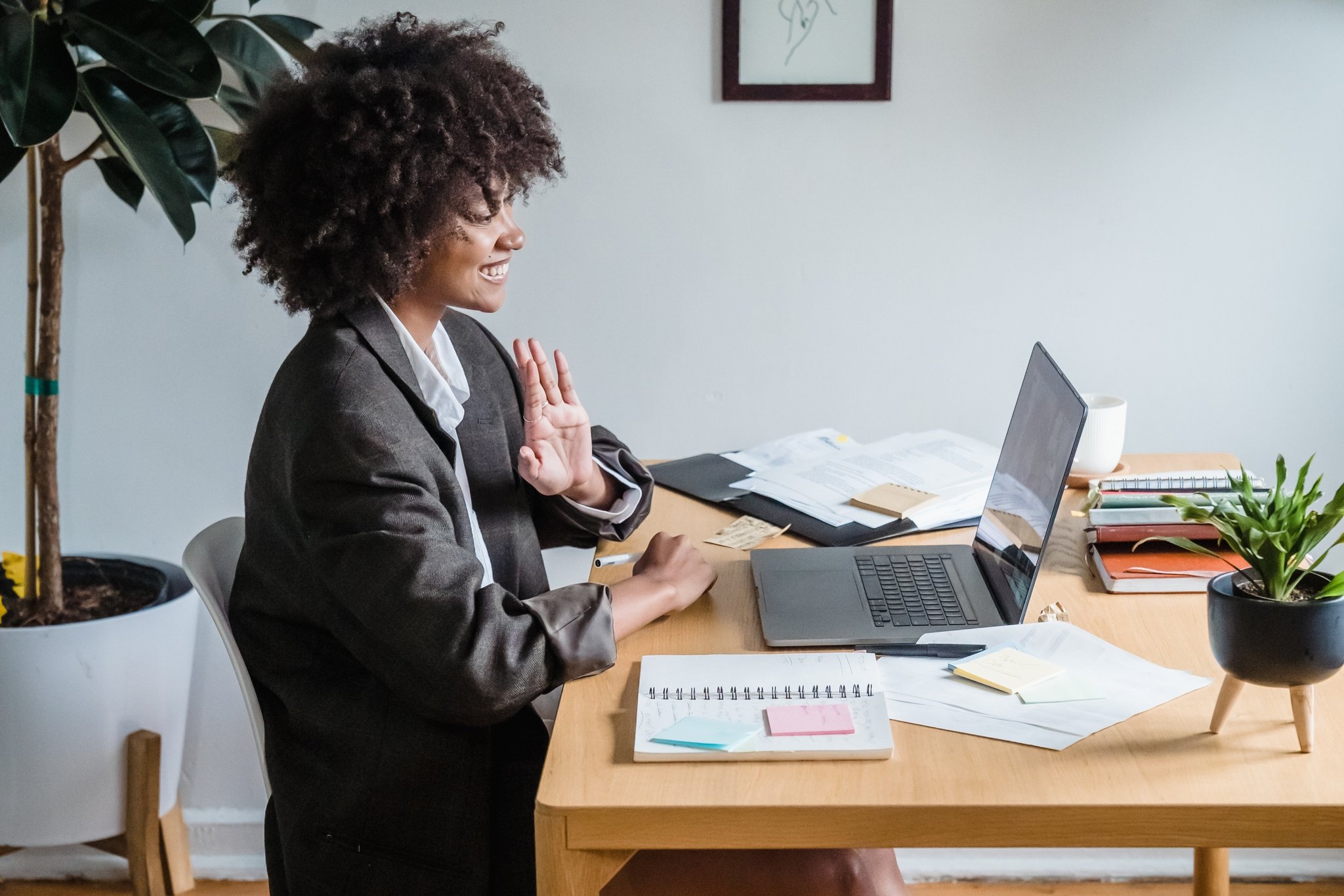 Helpful Sales Tips to Improve Your Virtual-Meeting Presence