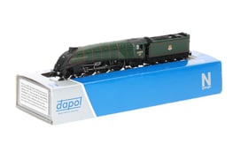 2S-008-014D Dapol N Gauge Class A4 60009 Union of South Africa BR Green ...