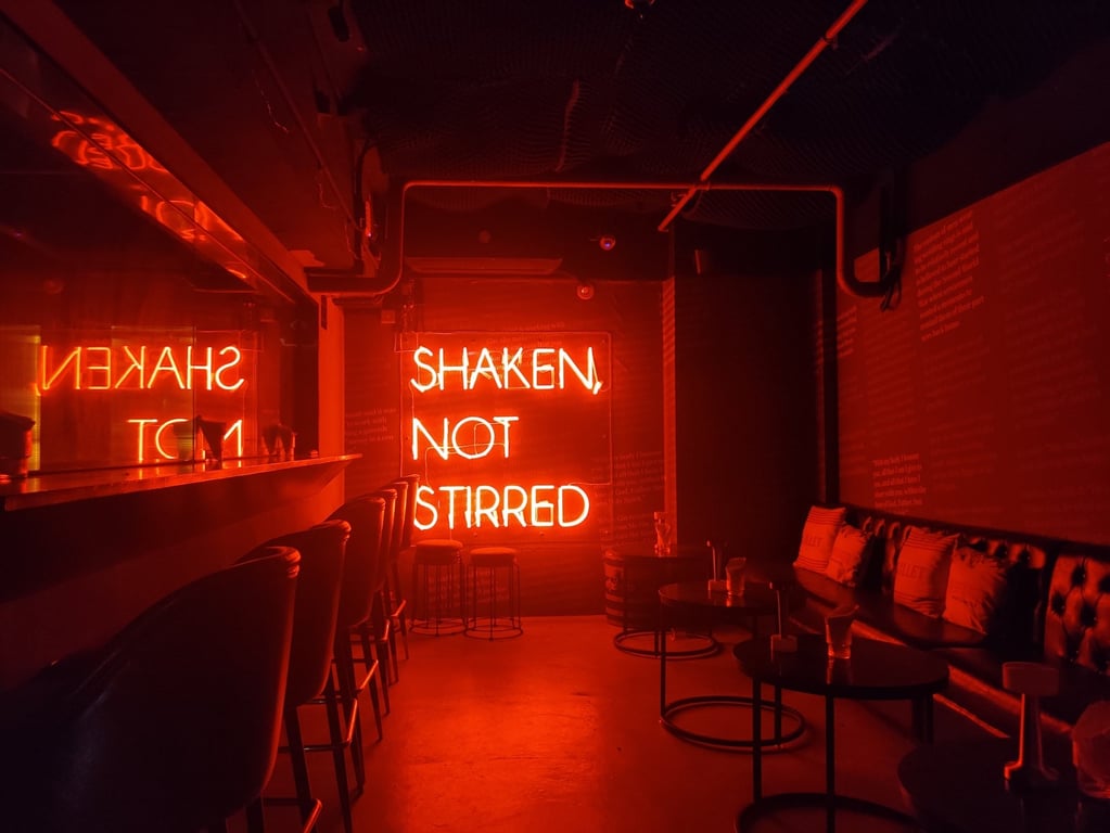 This Gin-focused Cocktail Bar Used A.I. to Make Its Menu — RADII