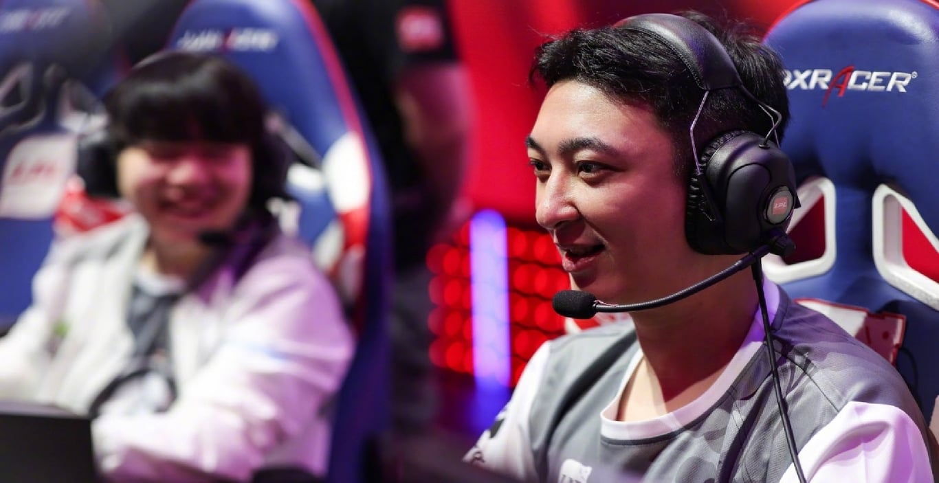 Notorious Chinese Billionaire Will Play Video Games with You for $100