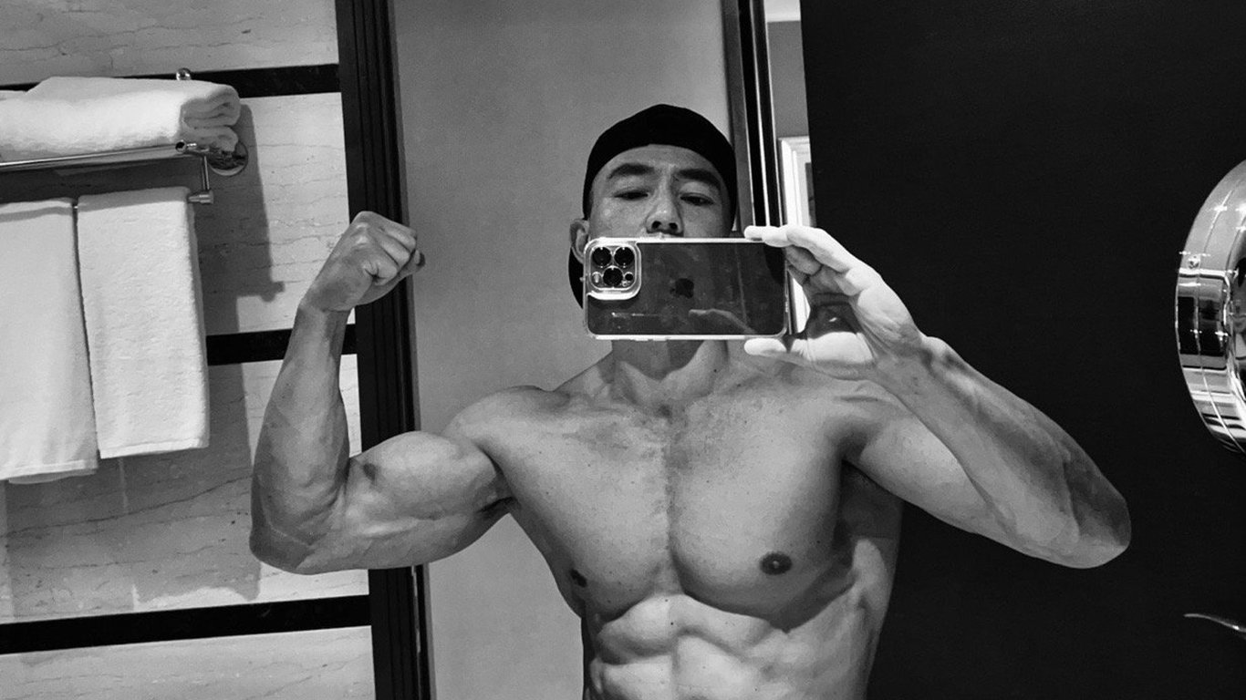 Jay Chou's 49-Year-Old Trainer Goes Viral With Home Workouts — RADII