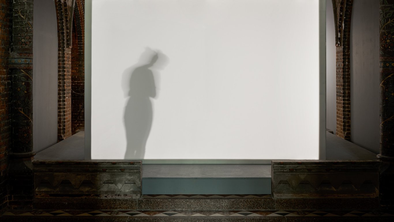 In New Installation, Beijing Artist Wang Wei "Defamiliarizes" a London