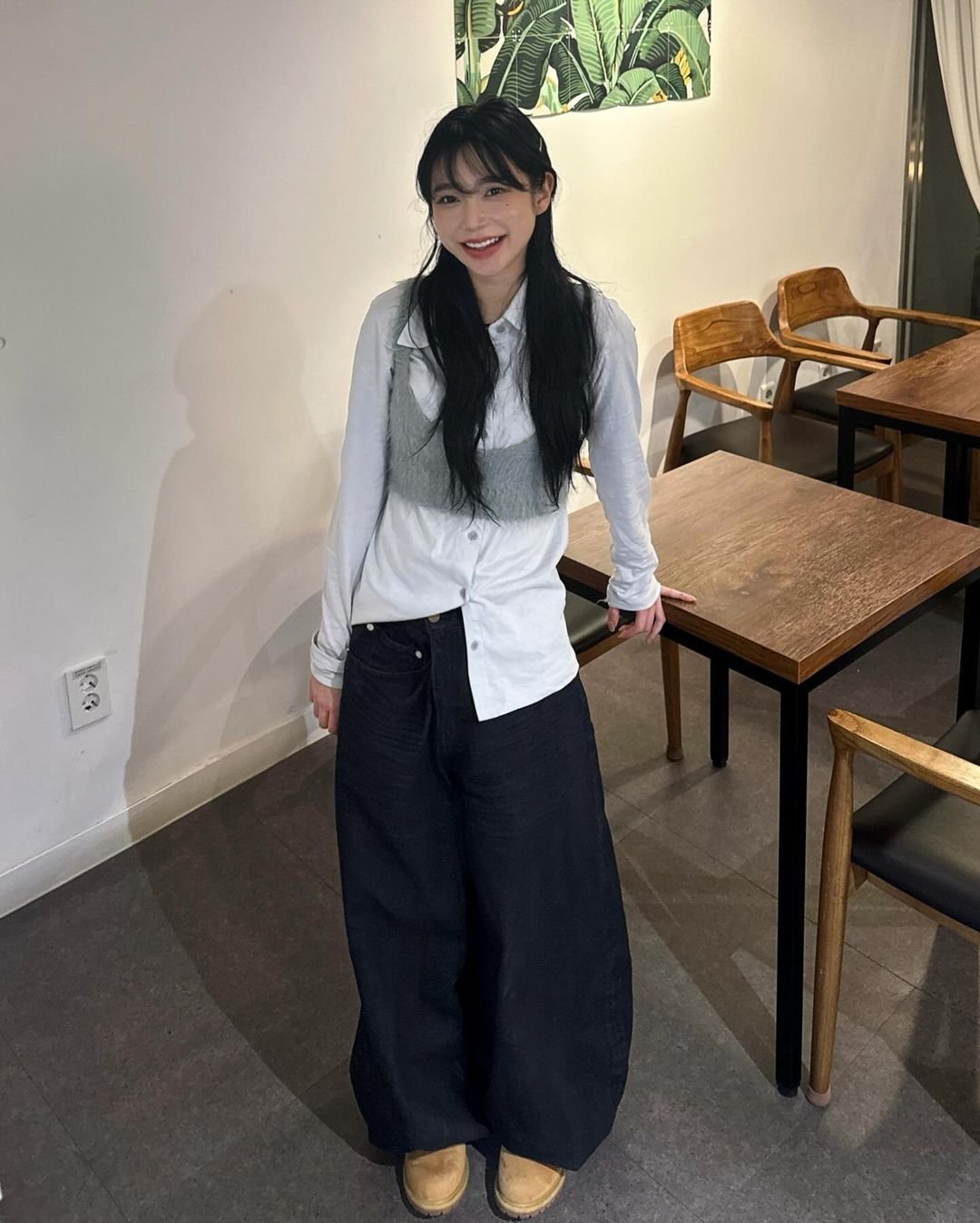 @h._.vely님의 미니멀 스타일 | 크리에이터 룩북은 온더룩