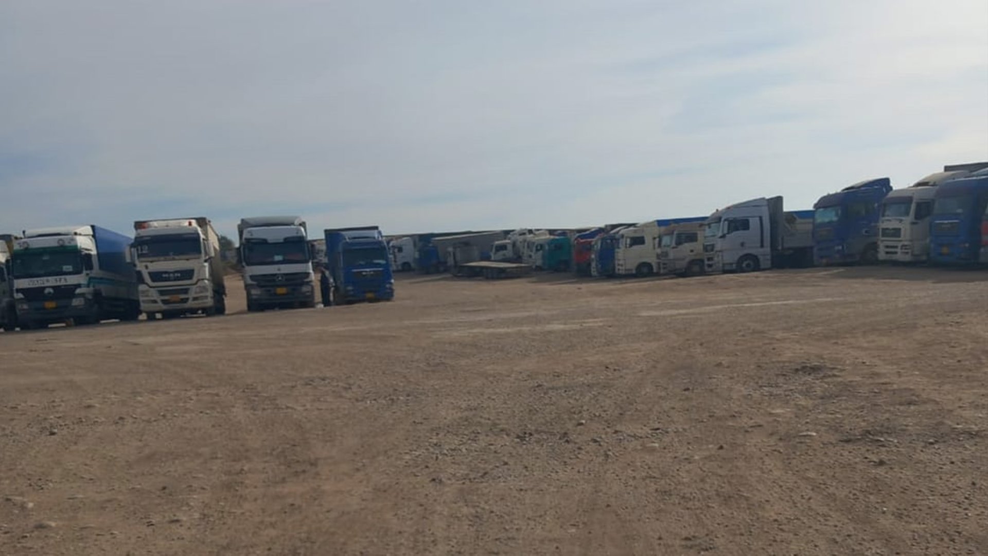 Iranian fuel mandate sparks truck driver strike at Parwez Khan border ...