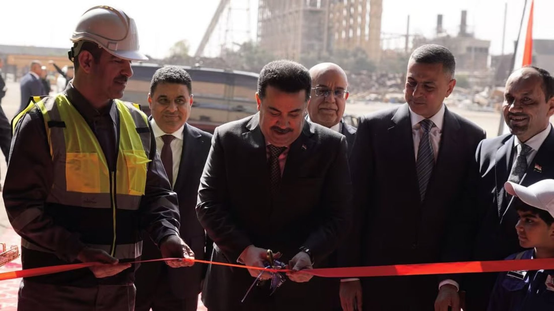 PM inaugurates in manufacturing projects in Basra » 964media