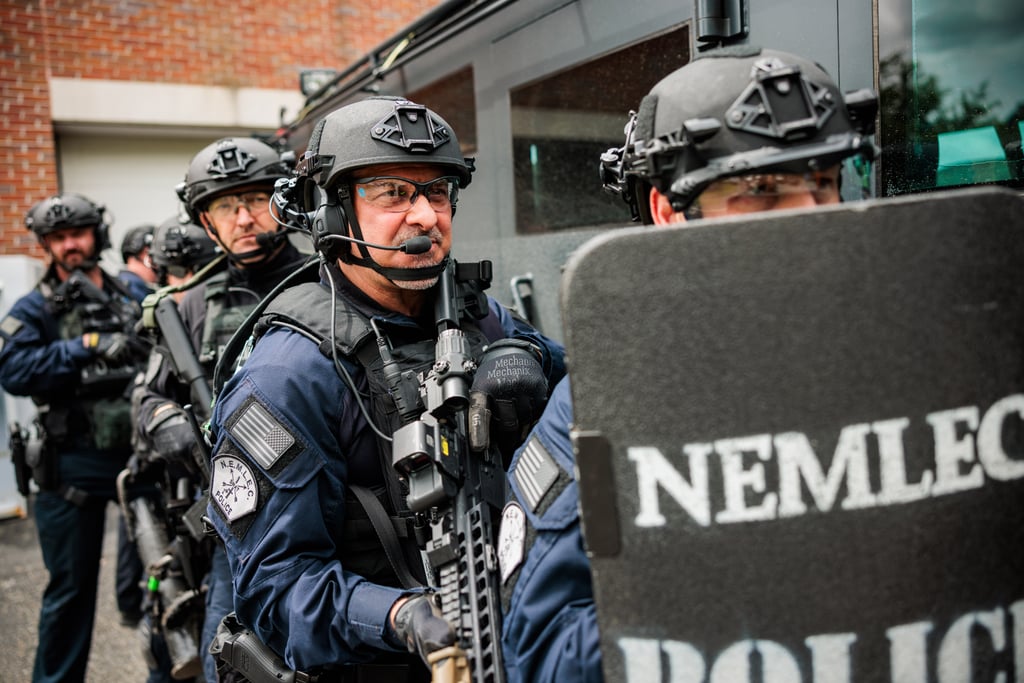 SWAT/Regional Response Team (RRT) – Tewksbury Police Department