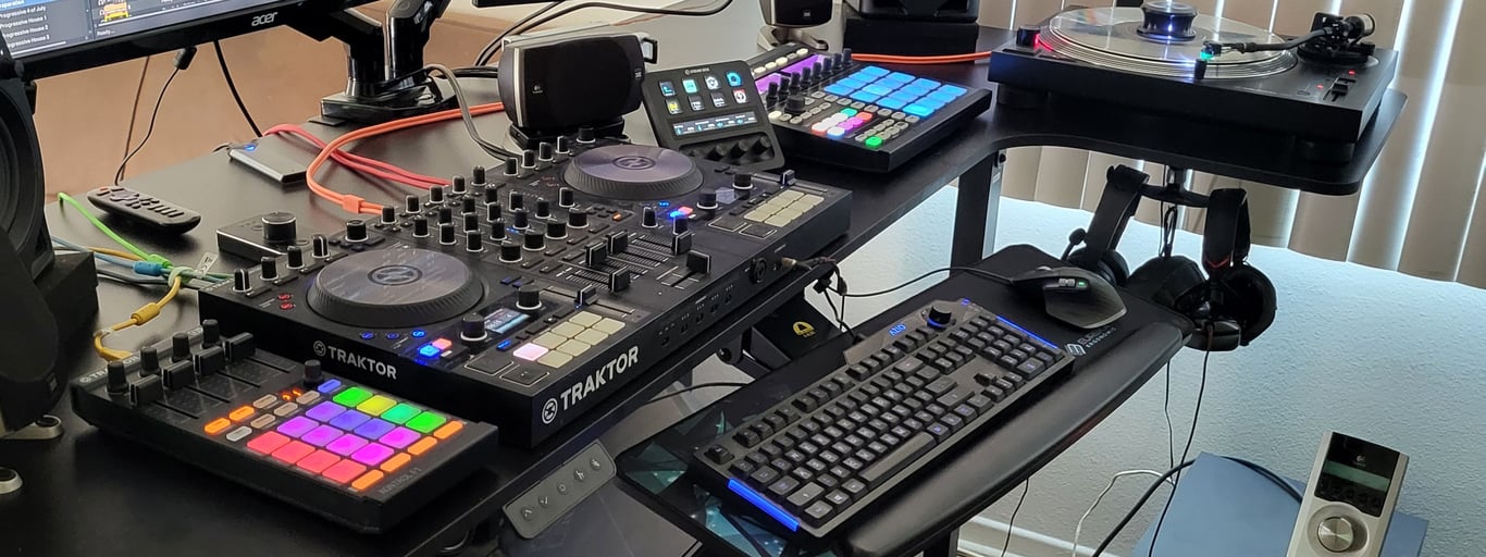 Mike | DJ.Studio