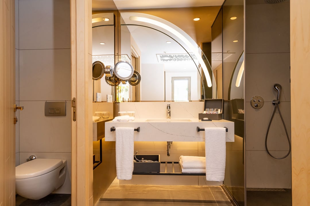 Deluxe Lagoon Swim-Up Room | Direct Pool Access in Antalya Lara