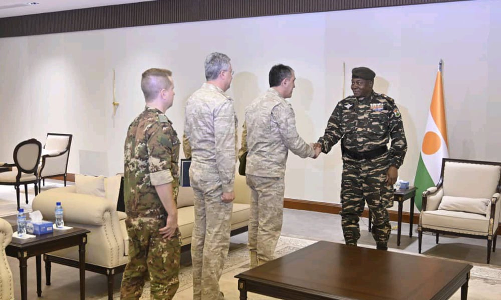 Niger : le président Tchani reçoit une délégation russe de haut niveau
