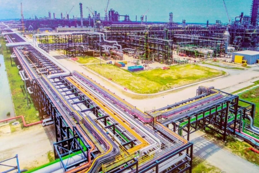 La méga-raffinerie de Dangote au Nigeria : La plus grande raffinerie d ...