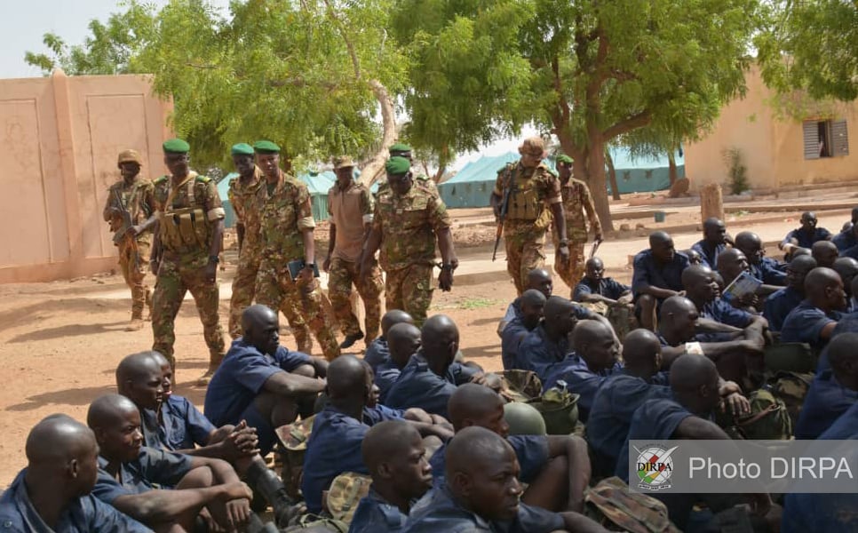 Sur le Front de l'Opération Maliko : Le Nouveau Commandant du Secteur 4 Prend Contact avec ses ...