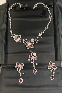 Celebrity Pendants: Iconic Necklaces That Make A Personal Statement ...