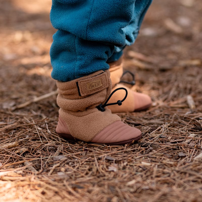 Baby Stay-Put Cozy Booties | Brown Bear Crib Shoes | Jan & Jul