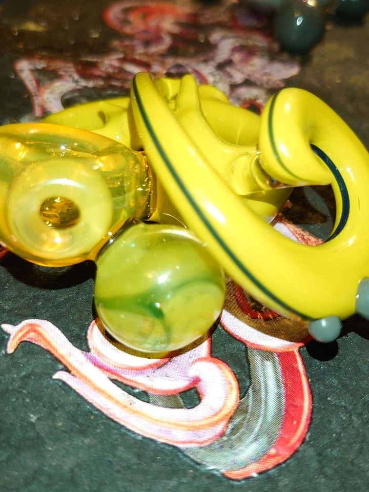 Letter "B". Graffiti pipe | GlassPass