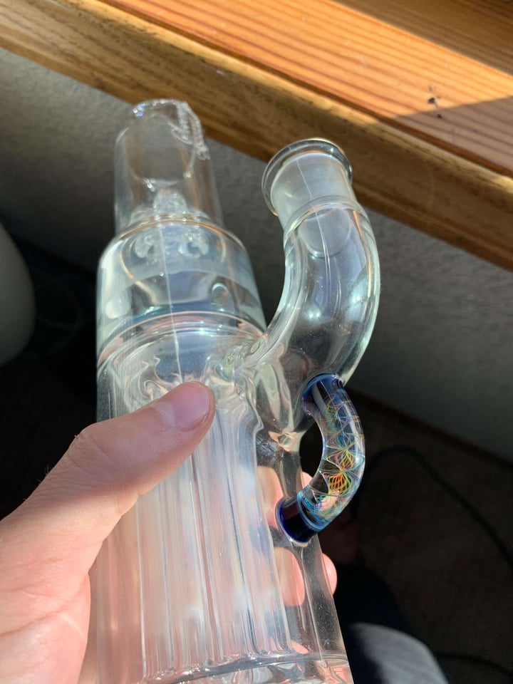 Broken sovereignty straight foot pillar | GlassPass