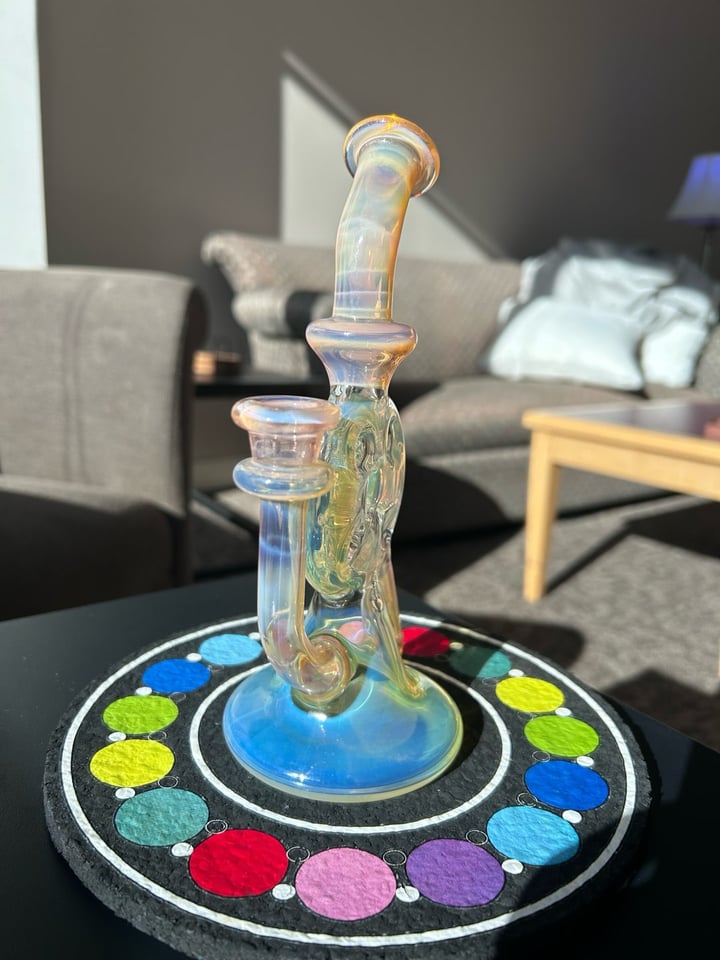 Uzzi Glass Swiss Dumper | GlassPass