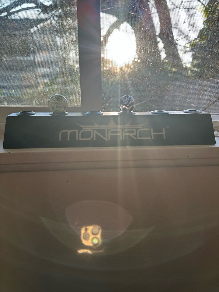 Monarch Slide Stand | GlassPass