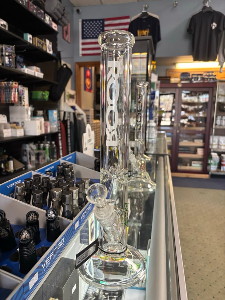 Roor straight tube | Shop RooR on GlassPass