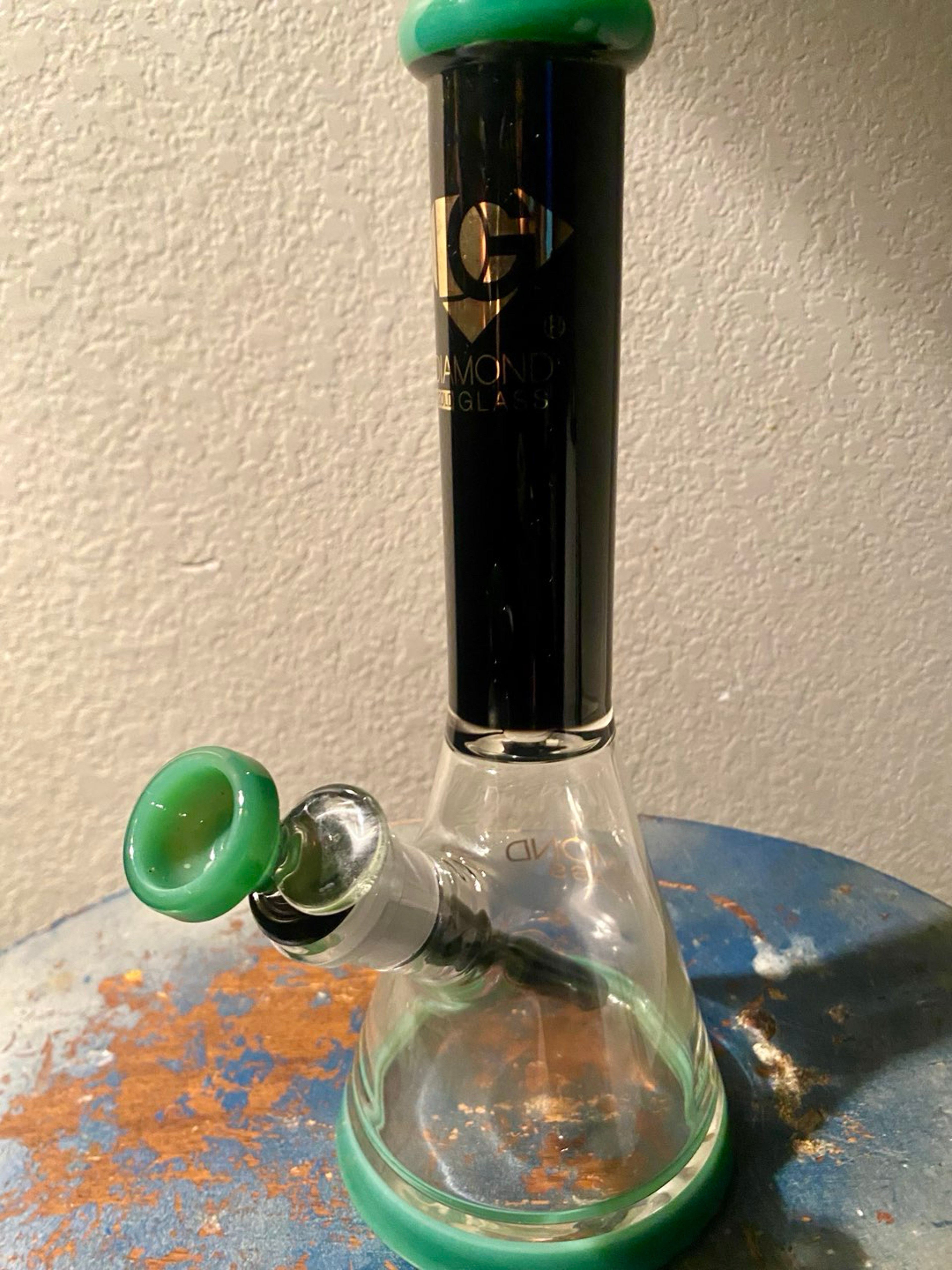 11” DIAMOND GLASS BEAKER | Shop Beakers on GlassPass