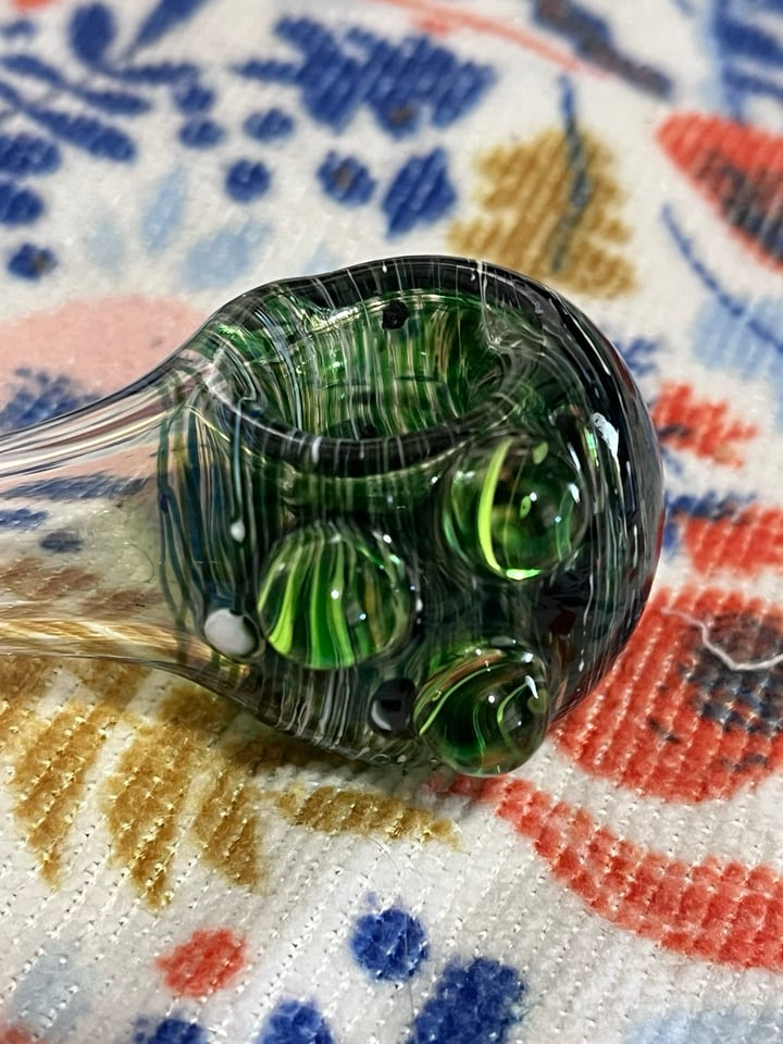 Pretty in green | Shop Dry Pipes on GlassPass