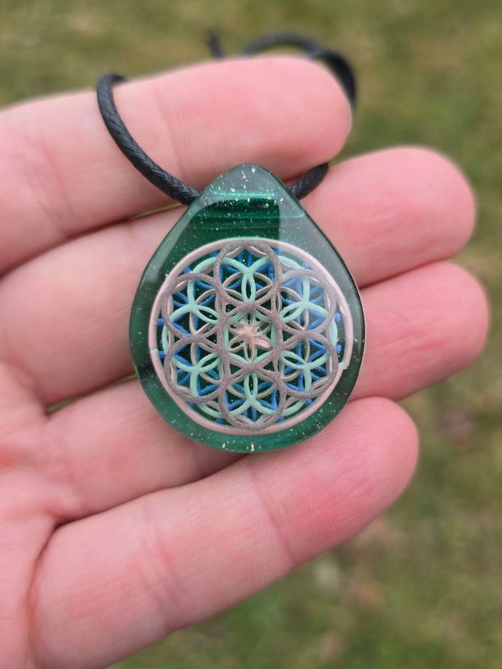 Flower of Life Layered Gl... | Shop DarkeVitrum on GlassPass