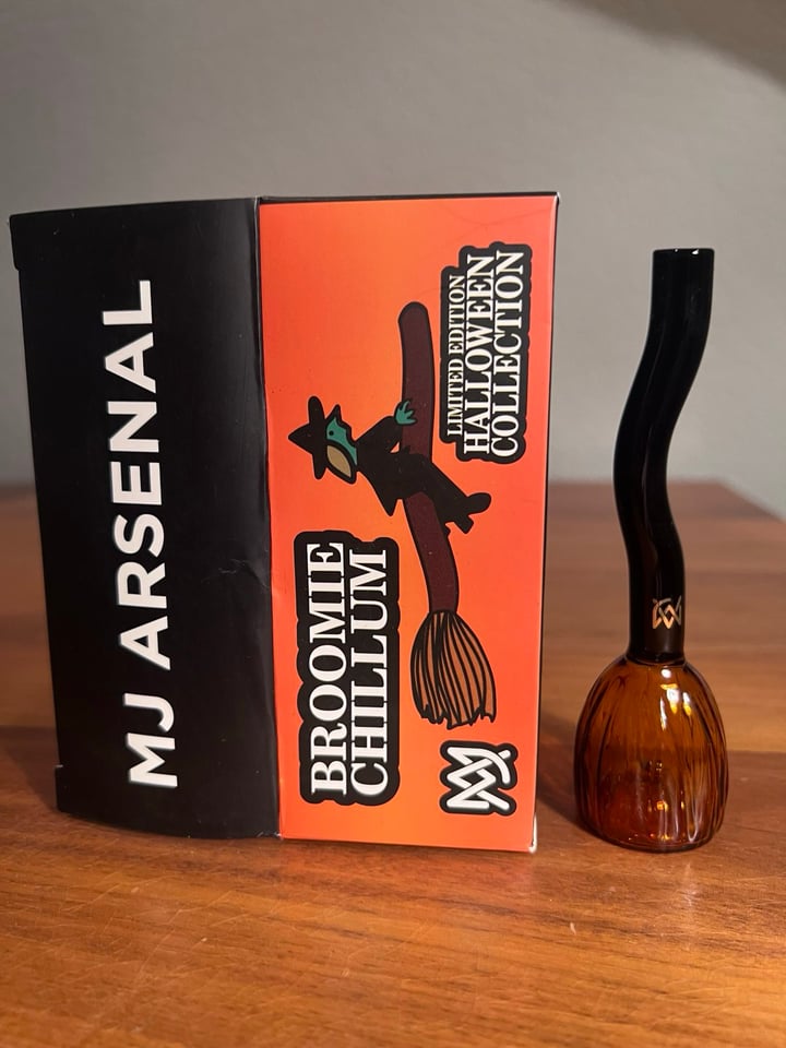 MJ Arsenal - Broomie Chillum | Shop MJ Arsenal on GlassPass