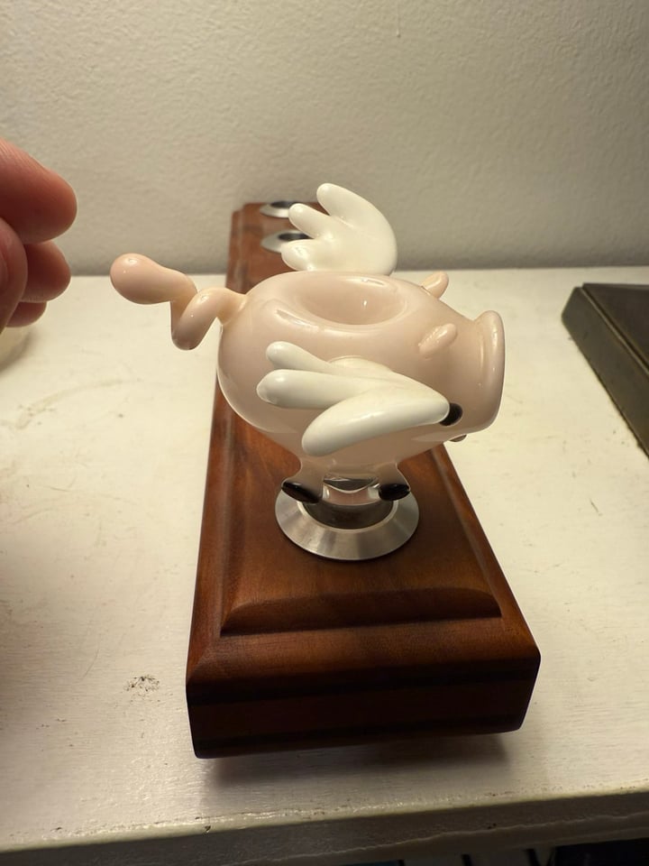 Ryno Glass 18mm Flying Pig Side | Shop Ryno on GlassPass
